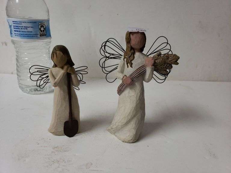 2 Willow Tree Figures - Trice Auctions