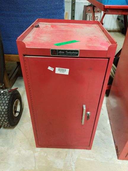 Aero Industries Hanging Side Toolbox - Trice Auctions