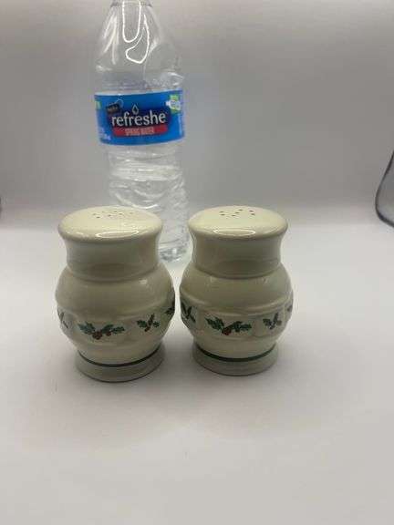 Longaberger Traditional Holly Salt & Pepper Shaker Set Made In The USA ...