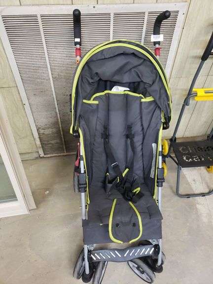 Babies R US Stroller - Trice Auctions
