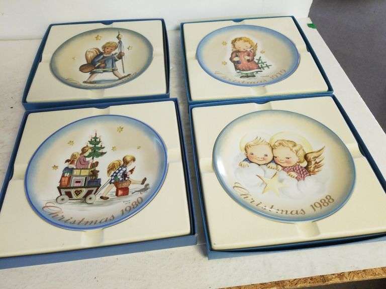 Schmid Collector Plates - Trice Auctions
