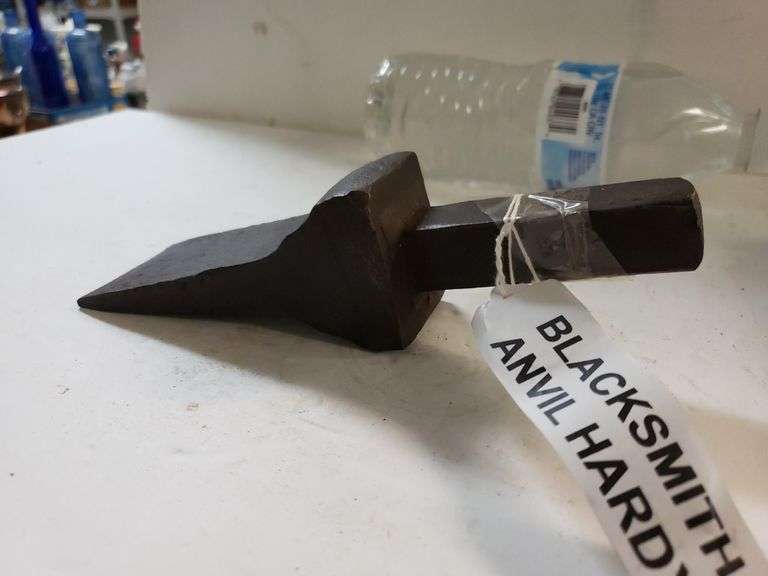 Blacksmith Anvil Hardy - Trice Auctions