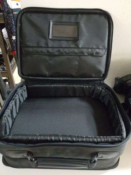 Compaq Bag, Allen Bag - Trice Auctions