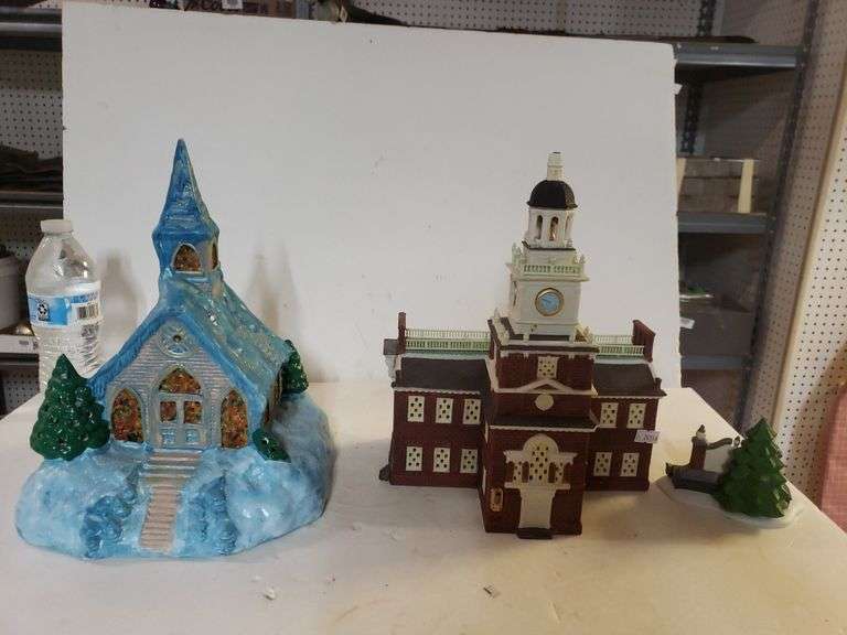 Lighted Church And Courthouse - Trice Auctions