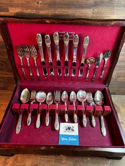 Complete Rogers Bros. Silver Plate Flatware Set - Trice Auctions