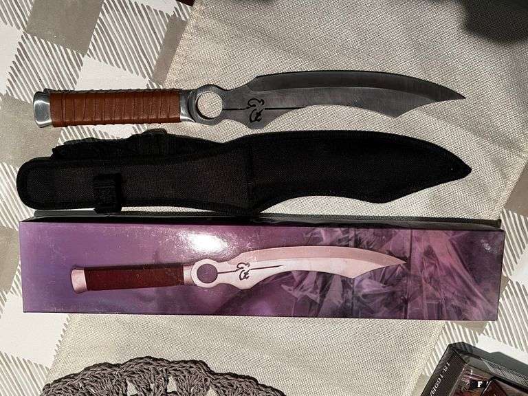 Ninja Dagger With Stainless Steel Blade & Sheath - Trice Auctions