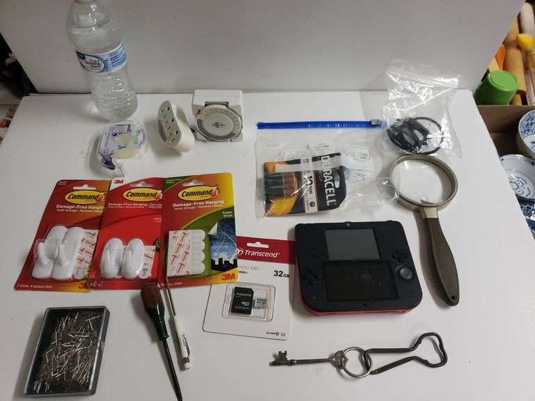 Nintendo DS 2, Pins, Command Strips, Light Timer And More - Trice Auctions