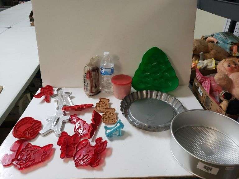 Vintage Cookie Cutters 1956. To Include Tom And Jerry, Droopy Dog And ...