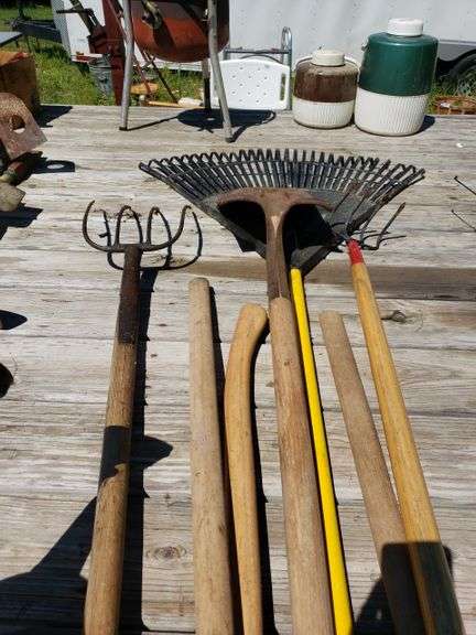 Axe, Rake. Sledgehammer And More - Trice Auctions