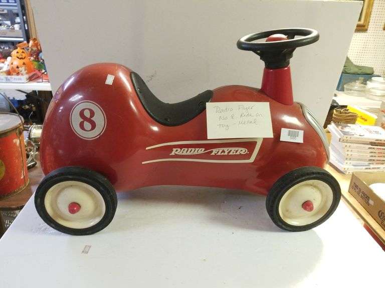 Radio Flyer No 8 Ride On Toy - Trice Auctions