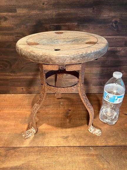 Antique Milking Stool - Trice Auctions