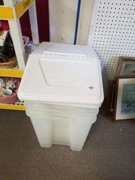 Style master Storage Bins With Tops(3) - Trice Auctions