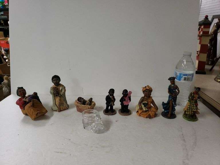 Assorted African American Figures - Trice Auctions