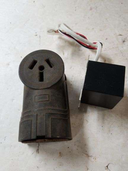Assorted Electrical Items - Trice Auctions