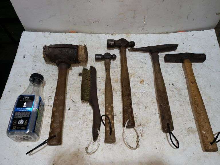5 Hammers And 1 Wire Brush - Trice Auctions