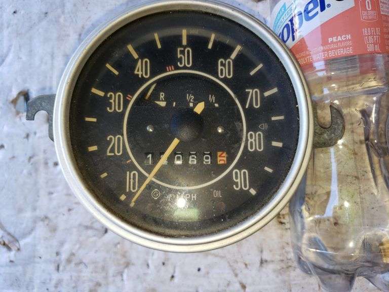 Vw Speedometer Cluster - Trice Auctions