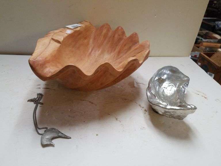 Decorative Seashell Bowl, Oyster Paperweight, Duck Necklace - Trice Auctions