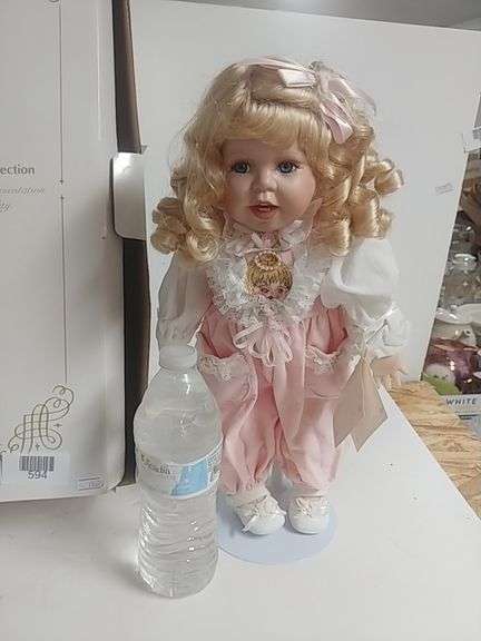 Hamilton Collection Doll "Lauren" - Trice Auctions