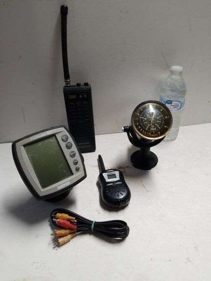 Garmin Fishfinder 80, Realistic 10 Channel Scanner, Boat Speedometer ...