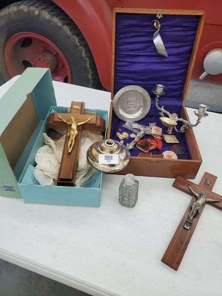 Assorted Catholic Items - Trice Auctions