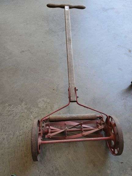 Vintage Push Grass Cutter - Trice Auctions