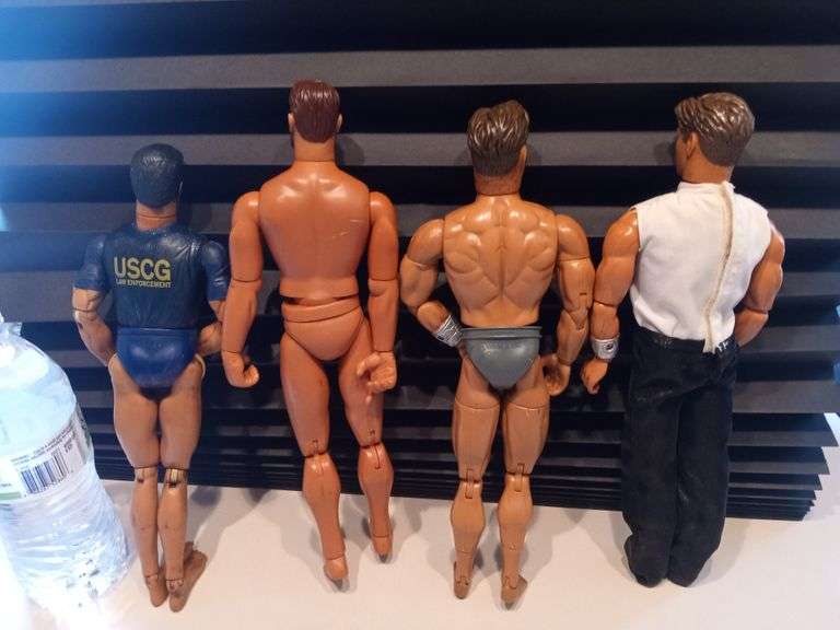 4 Assorted Men Action Figures - Trice Auctions