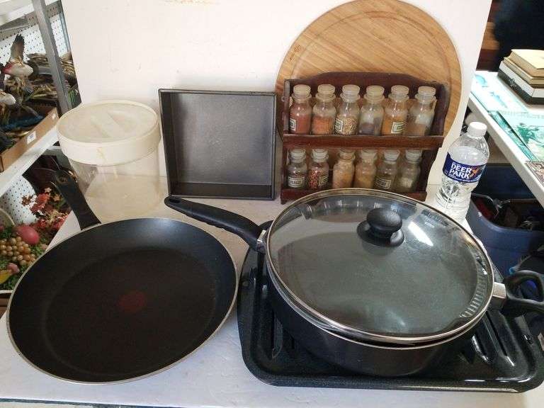 Miscellaneous Kitchen Cookware Baking Lot And Spice Rack - Trice Auctions