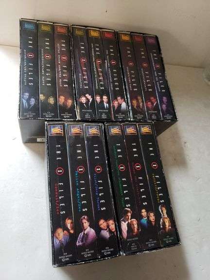 The X Files VHS Collection - 15 Tapes, 30 Episodes - Trice Auctions