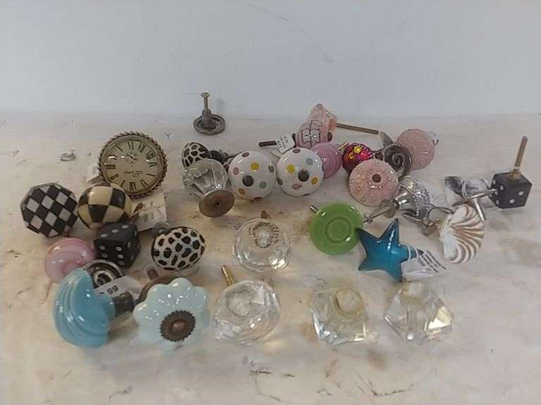 Assorted Drawer Knobs - Trice Auctions