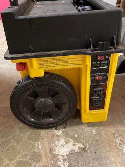 Power 600 Indoor/Outdoor Generator - Needs Battery - Trice Auctions