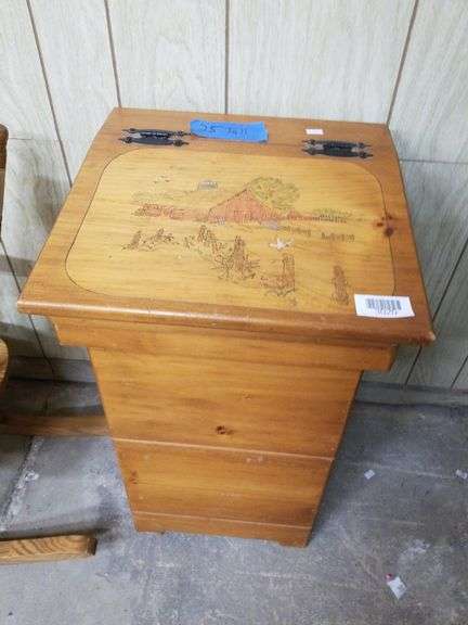 Primitive Wood Trash Can With Lid - Trice Auctions