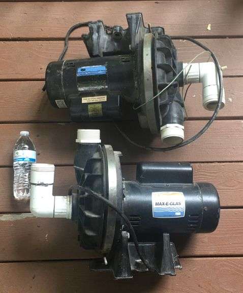 (2) MAX-E-GLAS (by Sta-Rite) POOL / SPA Pumps. Unknown working ...