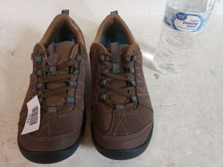 Easy Spirit Explore 24 Shoes, Size 7.5 - Appear To Be New Or Nearly New ...