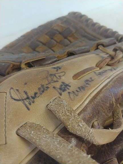 Glove Signed By Michele Smith USA Softball - Trice Auctions
