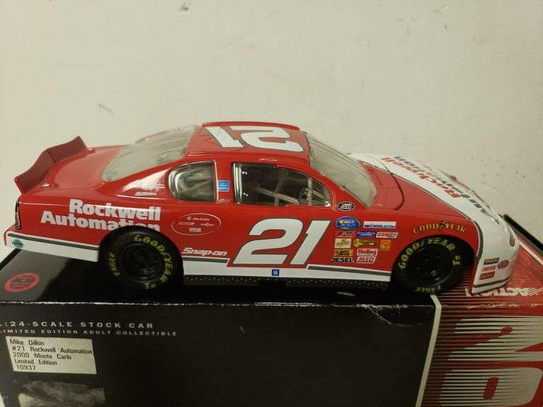 AP Action 1/24 Scale Mike Dillon Stock Car Model & ERTL Wix Filters ...
