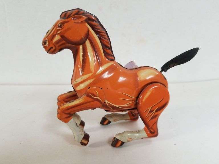Vintage Metal Wind Up Horse/ In Working Condition! - Trice Auctions