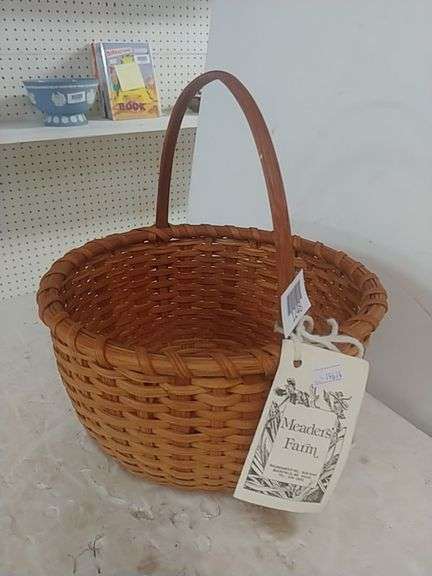 Primitive Style Handmade Split Oak Basket - Trice Auctions