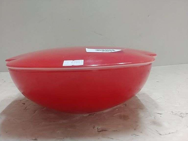 Pyrex Red Bowl With Top - Trice Auctions