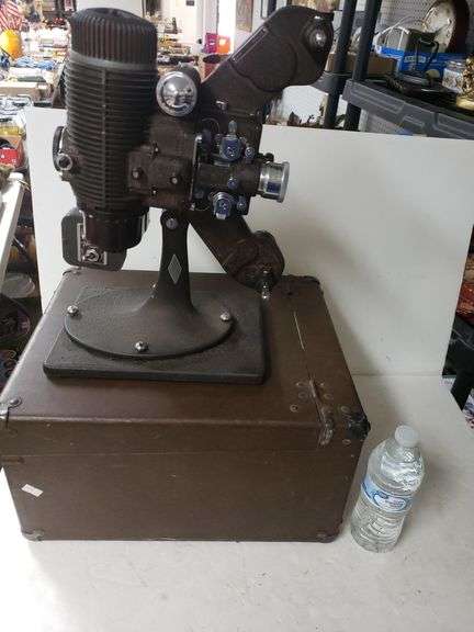 Bell & Howell Filmo "Master" Projector With Case - Works!q - Trice Auctions