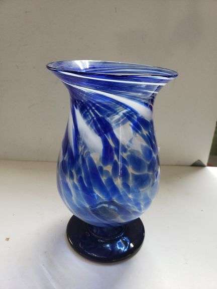 Cobalt Blue Swirl Glass Vase Trice Auctions