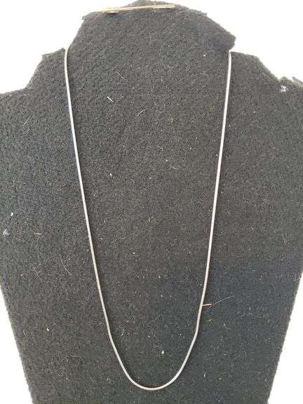 Sterling Silver Round Chain Necklace - Trice Auctions