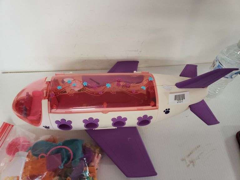 The Littlest Pet Shop Airplane & Accessories - Trice Auctions