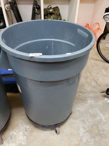 Large Plastic Garbage Can - Trice Auctions