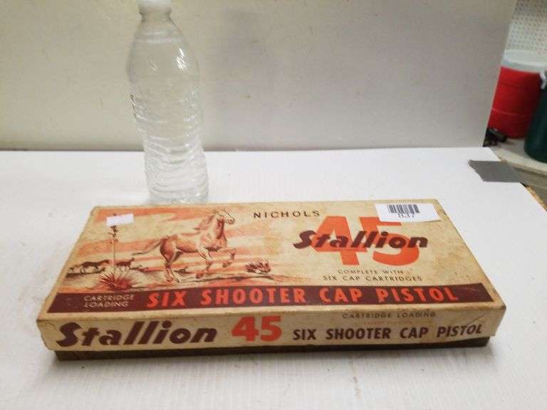 Stallion Six Shooter Cap Pistol - Trice Auctions