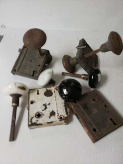 Vintage Door Knobs, Locks - Trice Auctions