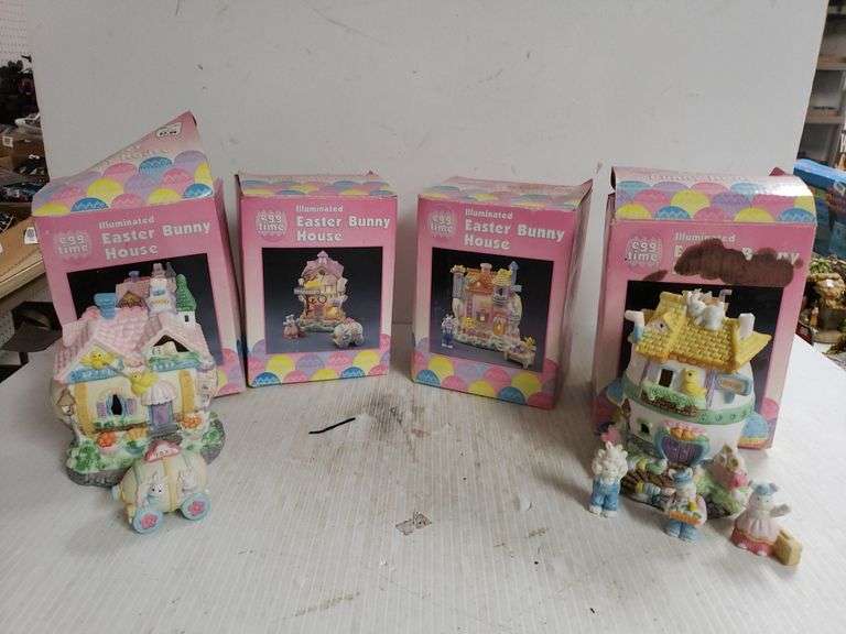 Assorted Easter Bunny Houses - Trice Auctions