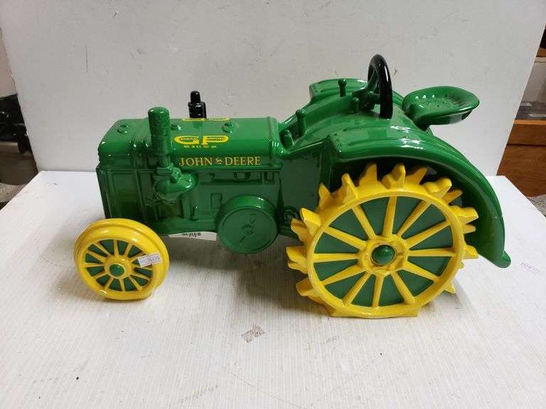 John Deere Cookie Container - Trice Auctions
