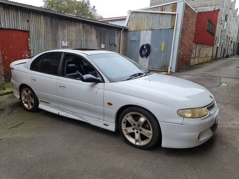 1999 HSV Holden Special Vehicles VT Clubsport 195i Automatic Sedan ...