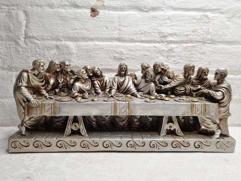 Large Ceramic Figural Sculpture of 'The Last Supper' - Tullochs Auctions