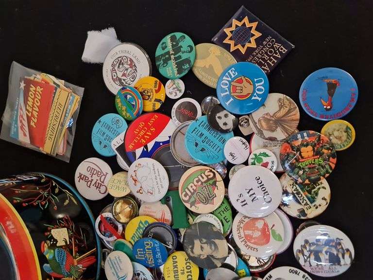 Large Collection of Badges - Tullochs Auctions